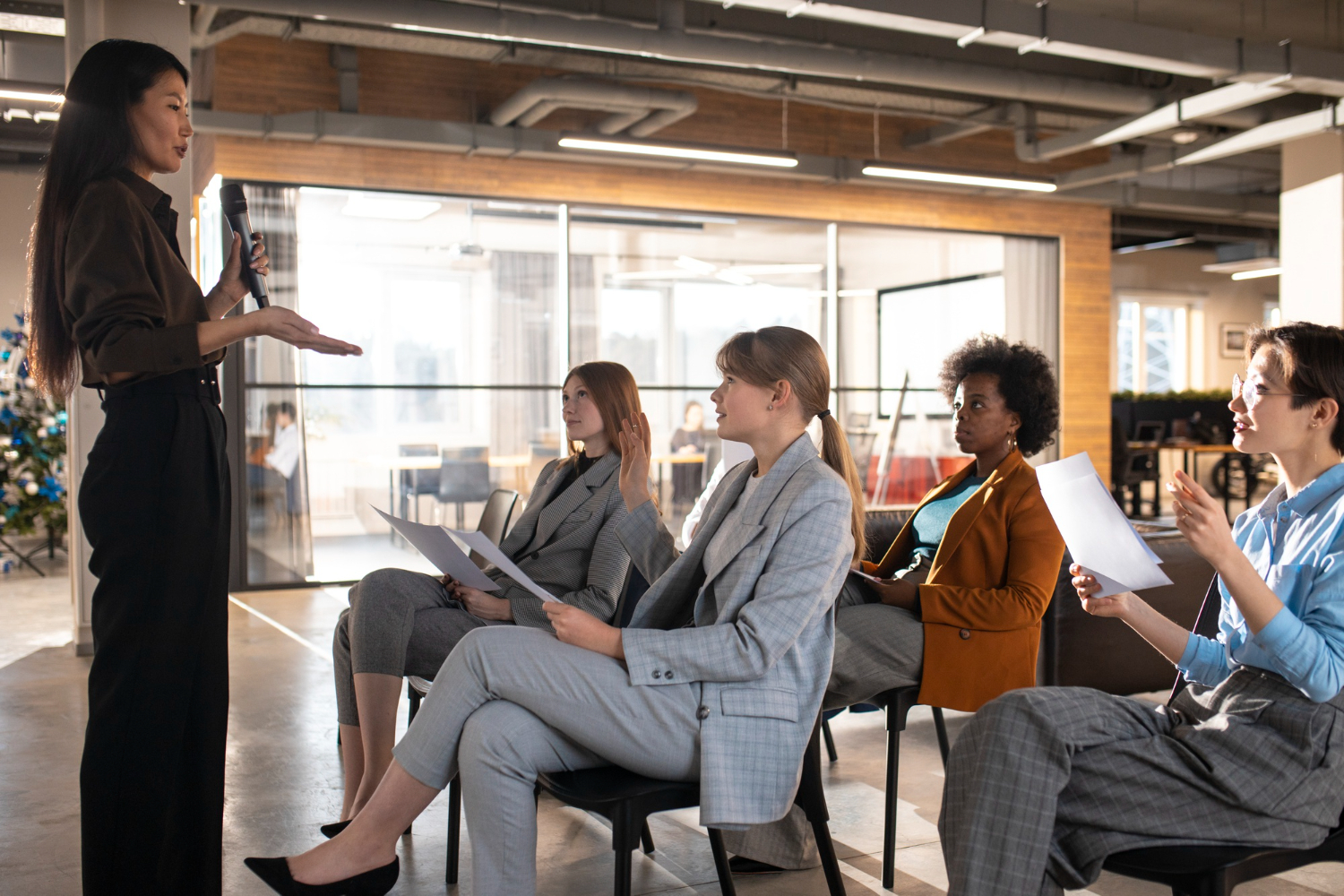 How Custom Lms Solutions Are Transforming Corporate Training